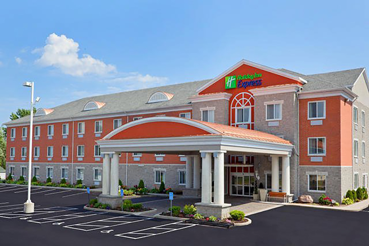 Holiday Inn Express – 1000 Islands Hotels